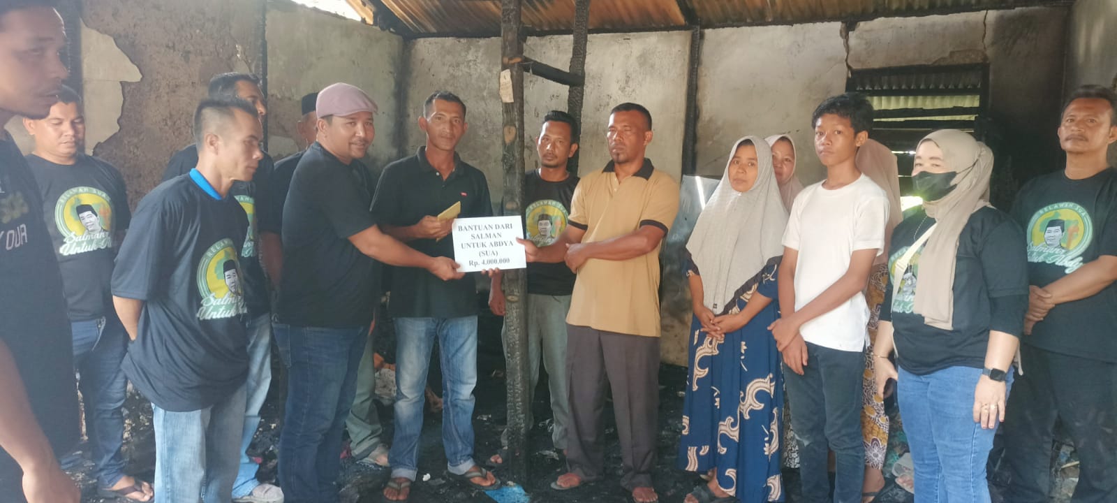 SuA Beri Bantuan Uang Tunai Kepada Korban Kebakaran di Lhok Gajah - Bedah News